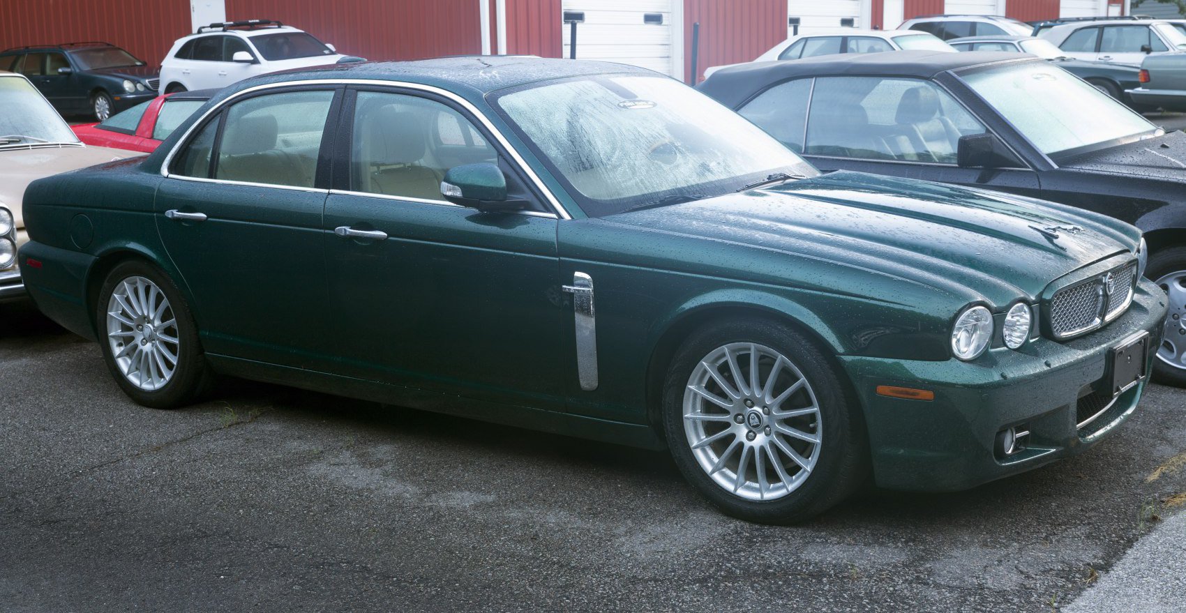 Jaguar XJ (X358) XJ8 4.2 V8 (298 Hp) Automatic